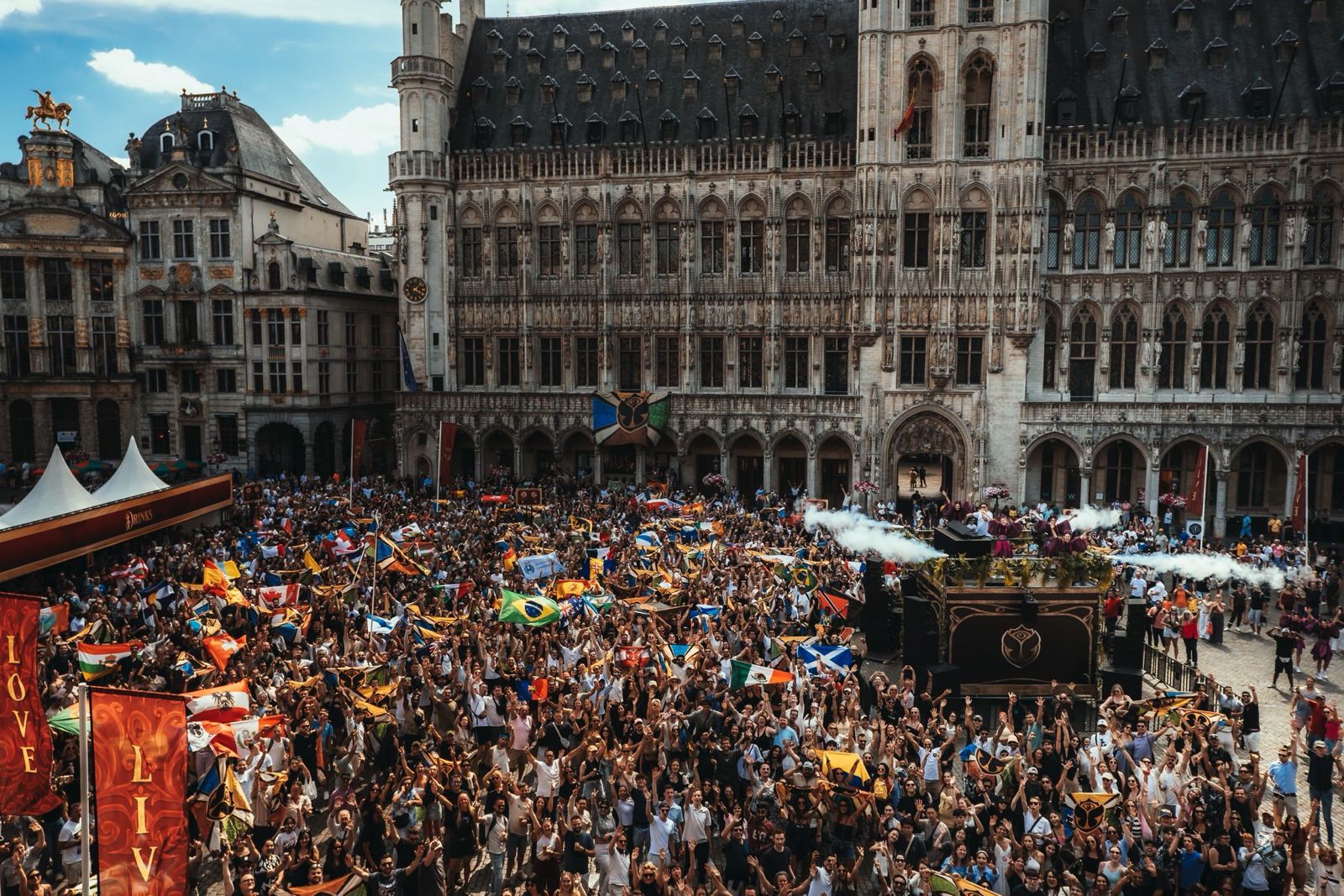 The world flies to Tomorrowland with Brussels Airlines